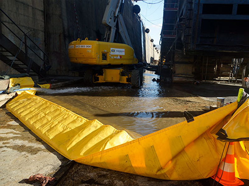 Self-deploying Flood Barrier for Water Flow Changing - Buy water gate ...