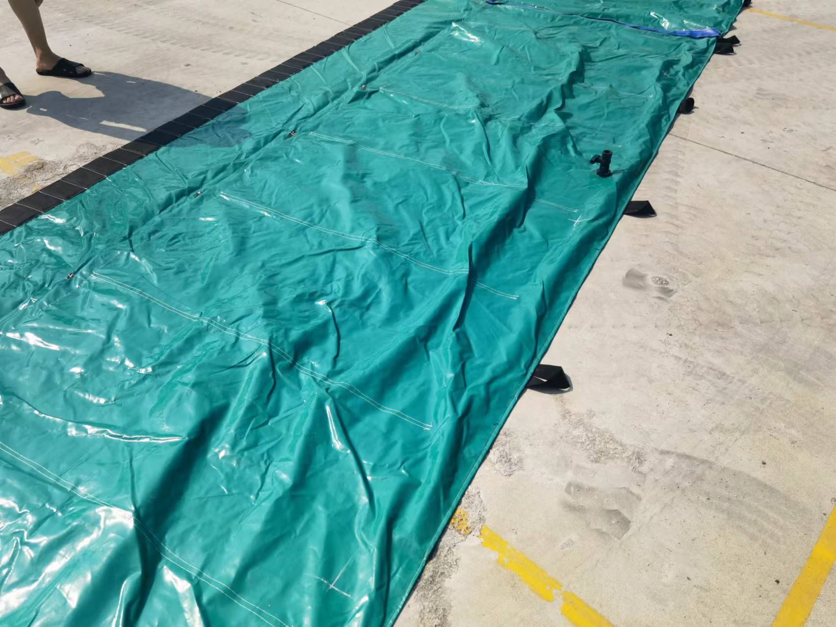 Flood Control Water Gate Up To 2 Feet Height - Buy water gate flood ...