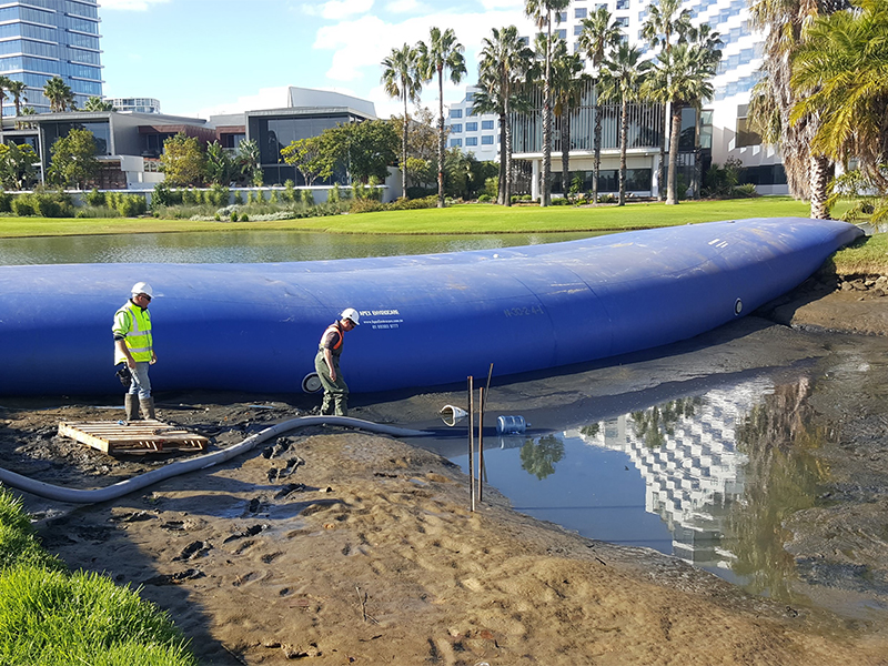 Temporary Water Dam for Flood Control - Buy inflatable flood barrier ...